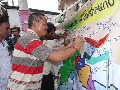 Signature Campaign for support of Gorkhaland | Assam Times